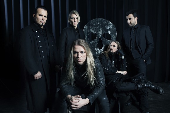 APOCALYPTICA - Neoclassical Heavy Metal & How To Shred on a Cello ...
